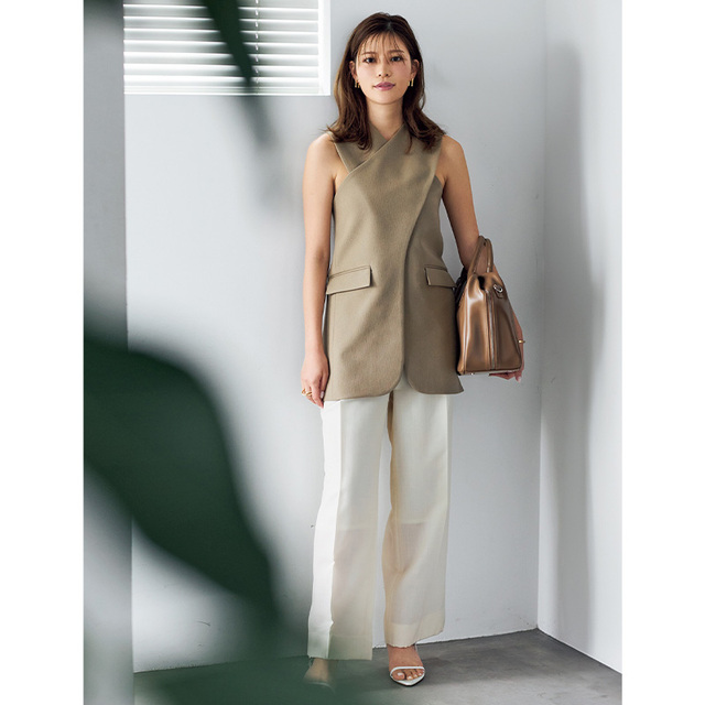 写真 (9枚目) - 最旬[肌見せオシャレ7選]大人が“イタく”見えない正解バランスって？ - LOCARI（ロカリ）