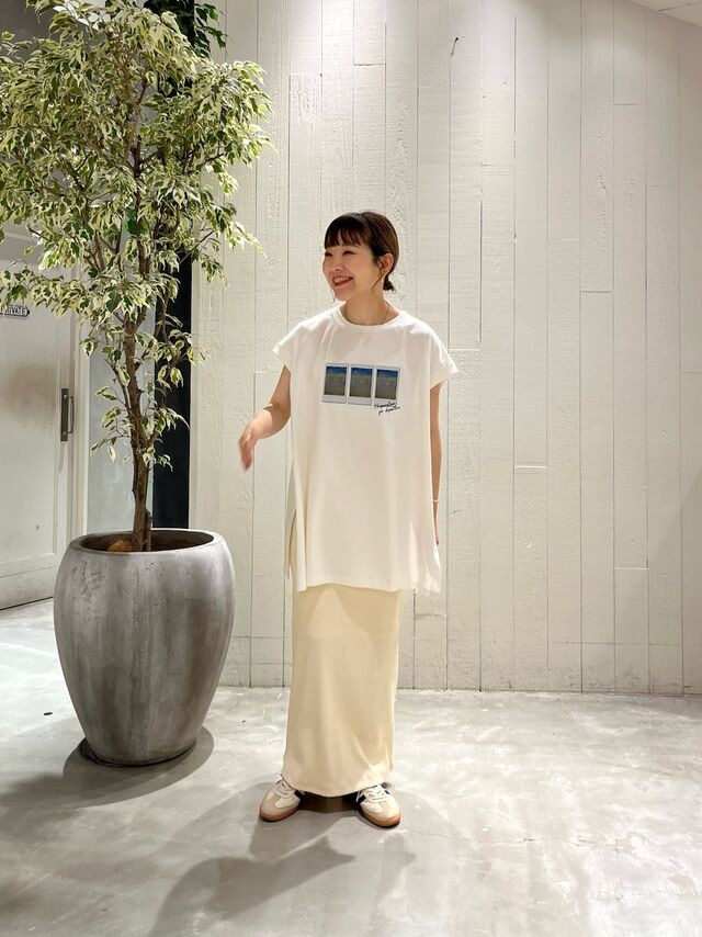 写真 (15枚目) - ワントーンコーデが映える！今すぐ着たいオトナの着こなし31選 - LOCARI（ロカリ） - LOCARI（ロカリ）