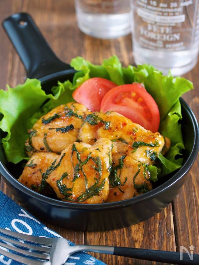 写真 (11枚目) - 「鶏肉×大葉」が最強に旨い！夏に人気の「爽やかレシピ」32選 - LOCARI（ロカリ） - LOCARI（ロカリ）