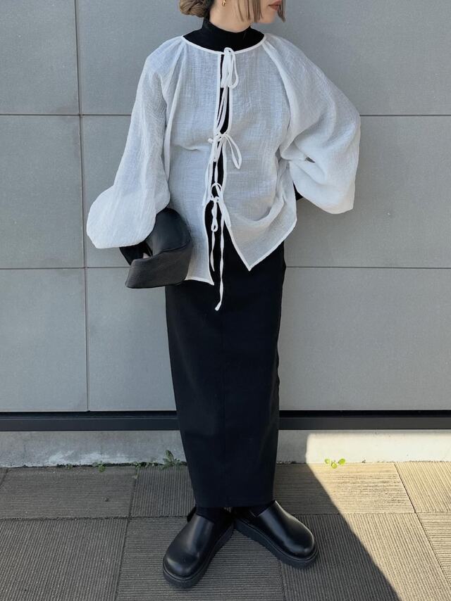 写真 (22枚目) - リボンブラウスコーデ29選！大人っぽく着回すコツ大特集！ - LOCARI（ロカリ）