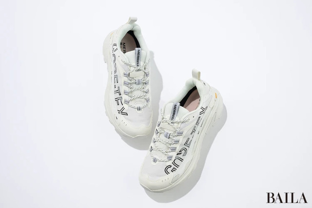 写真 (20枚目) - [大人に似合う人気スニーカー110選]白、黒、グレー…カラー別に一挙公開！ - LOCARI（ロカリ）