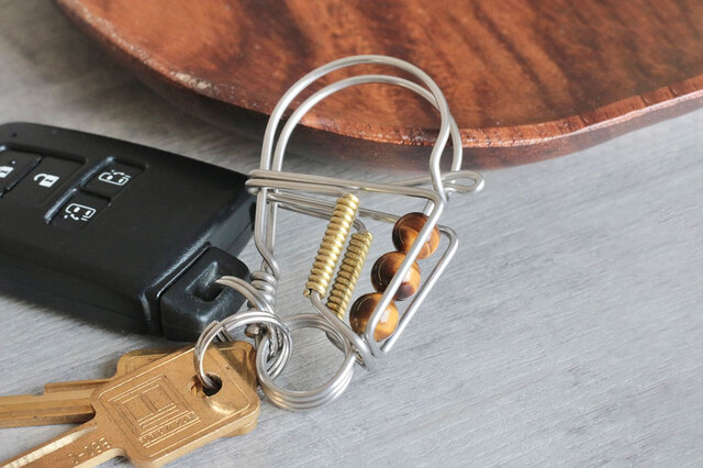 写真 (1枚目) - [年齢・タイプ別]夫・旦那さんを笑顔にするプレゼント27選 - LOCARI（ロカリ） - LOCARI（ロカリ）