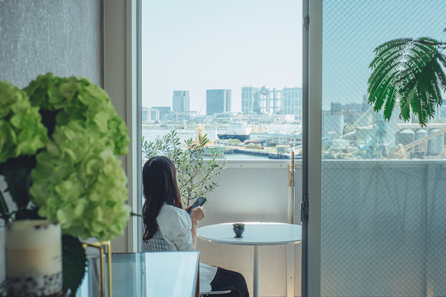 写真 (14枚目) - 海に浮かぶギャラリーのようなお部屋。50㎡・1LDKの二人暮らしインテリア - LOCARI（ロカリ）