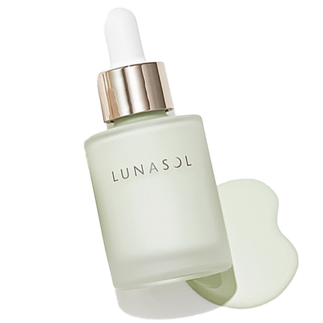 写真 (2枚目) - “薄軽”がトレンド！1000円台からの[ツヤ肌ベースメイク]新作8選 - - LOCARI（ロカリ）