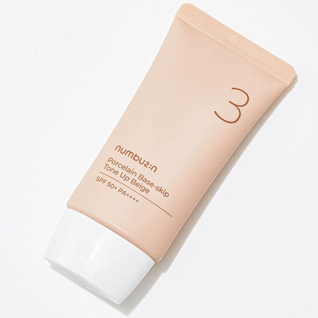 写真 (17枚目) - ツヤ肌賢者の[薄軽ベースメイク17選]時短で作る“素肌っぽさ”が今どき！ - - LOCARI（ロカリ）