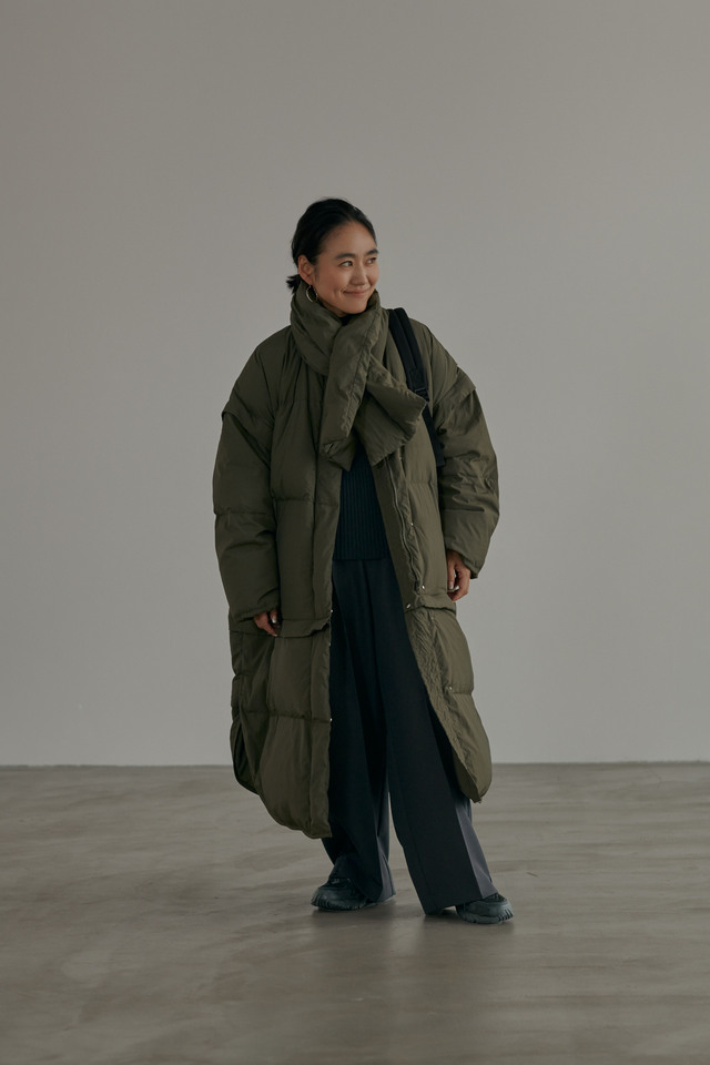 写真 (5枚目) - 【emmi(エミ)】人気スタイリスト・金子綾さんとの第3弾コラボアウターを販売します！ - LOCARI（ロカリ）