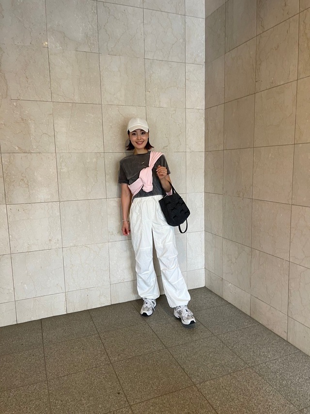 写真 (5枚目) - [ユニクロ、GU、ZARA]の白アイテムでキレイめ「運動会コーデ」5選 - LOCARI（ロカリ）