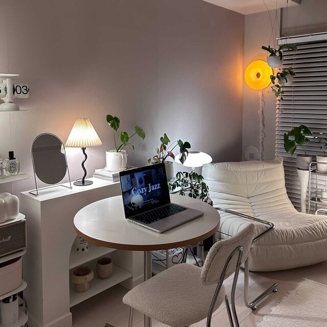 写真 (6枚目) - 一人暮らしの1Kインテリア。さまざまな家具配置で8畳の空間を思いきり楽しむ - LOCARI（ロカリ）