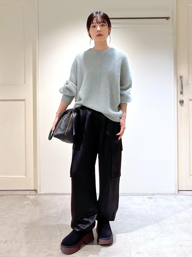 写真 (4枚目) - 2024年も大流行「UGG®︎（アグ）」厚底ブーツコーデ14選 - LOCARI（ロカリ）