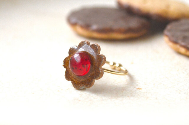 写真 (1枚目) - [連載]いいもの見つけました。No.25 フリルクッキーのリング - LOCARI（ロカリ）