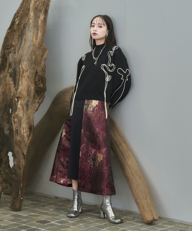 写真 (4枚目) - NEXTトレンドくるかも！「ライン柄ニット＆カーディガン」12選 - LOCARI（ロカリ）