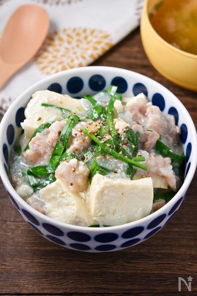 写真 (15枚目) - あつあつで寒い日にぴったり！簡単でおいしい「丼物ごはん」16選 - LOCARI（ロカリ）