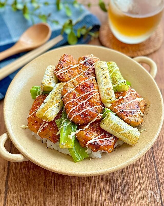 写真 (18枚目) - あつあつで寒い日にぴったり！簡単でおいしい「丼物ごはん」16選 - LOCARI（ロカリ）