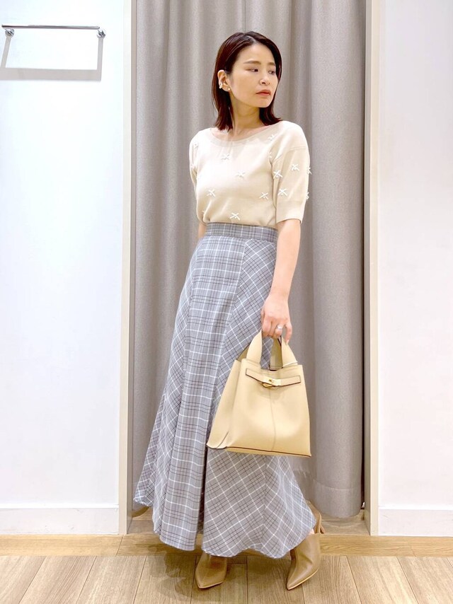 写真 (29枚目) - 【2024】大人の上品見え「マーメイドスカートコーデ」23選｜季節別＆着こなしのコツ - LOCARI（ロカリ）