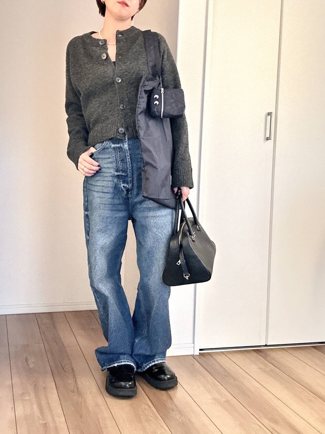 写真 (2枚目) - [GU]今買うべきニットはこれ！コンパクトで着回し抜群な「ショート丈カーディガン」 - LOCARI（ロカリ）