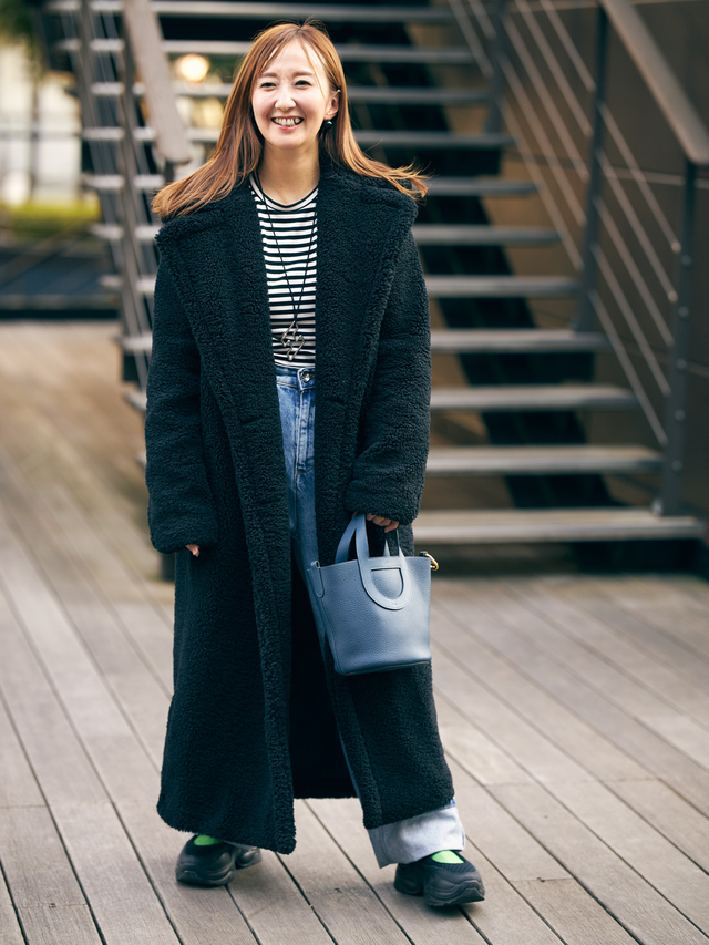 写真 (6枚目) - スニーカーもローファーも…[厚底シューズ]はコスパブランドの黒が使える！＜足元SNAP＞ - LOCARI（ロカリ）