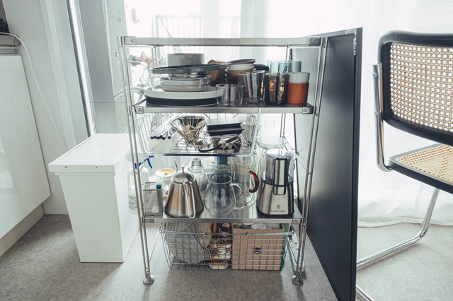 写真 (4枚目) - 収納はアイテムとアイデアでつくる。1K・26㎡の一人暮らしインテリア [私らしく暮らす] - LOCARI（ロカリ）