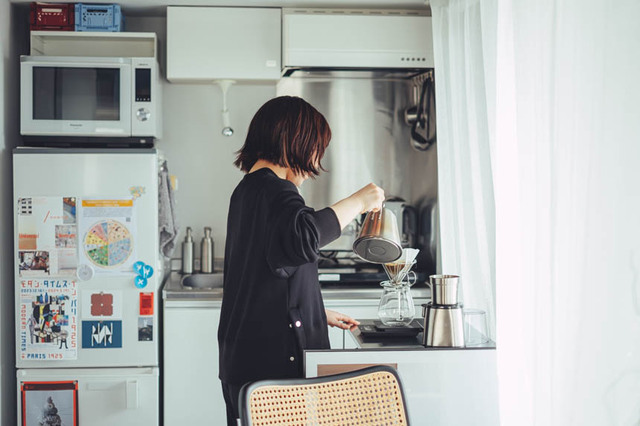 写真 (5枚目) - 収納はアイテムとアイデアでつくる。1K・26㎡の一人暮らしインテリア [私らしく暮らす] - LOCARI（ロカリ）