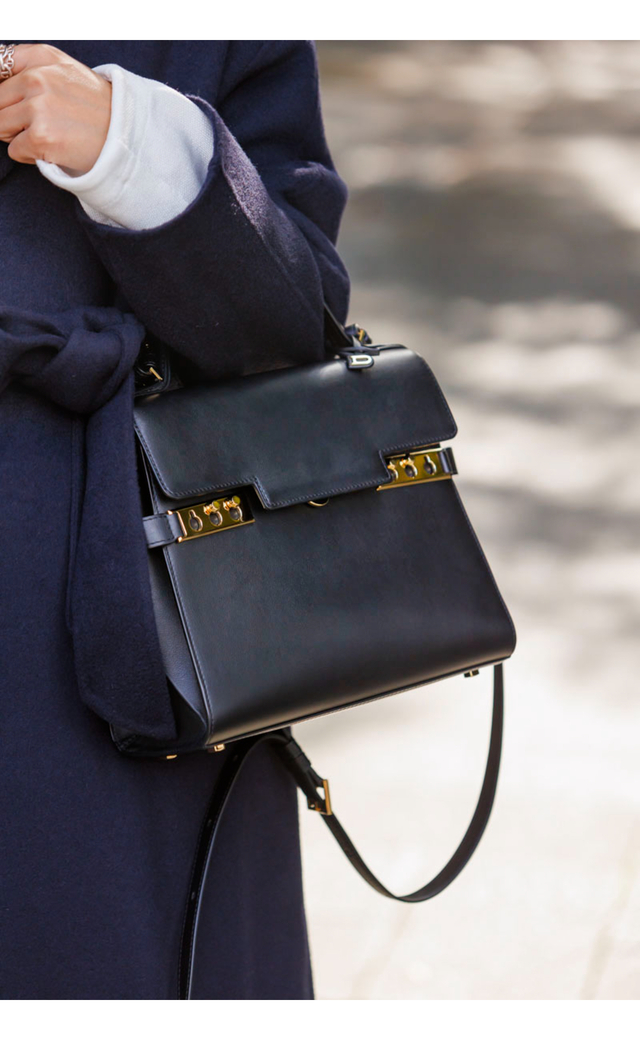 写真 (6枚目) - [ブランドバッグ]はスニーカー合わせで断然こなれる！〈SNAP〉 - LOCARI（ロカリ）