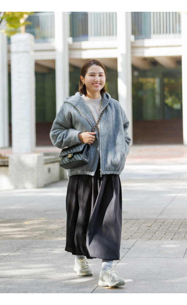 写真 (11枚目) - [ブランドバッグ]はスニーカー合わせで断然こなれる！〈SNAP〉 - LOCARI（ロカリ）