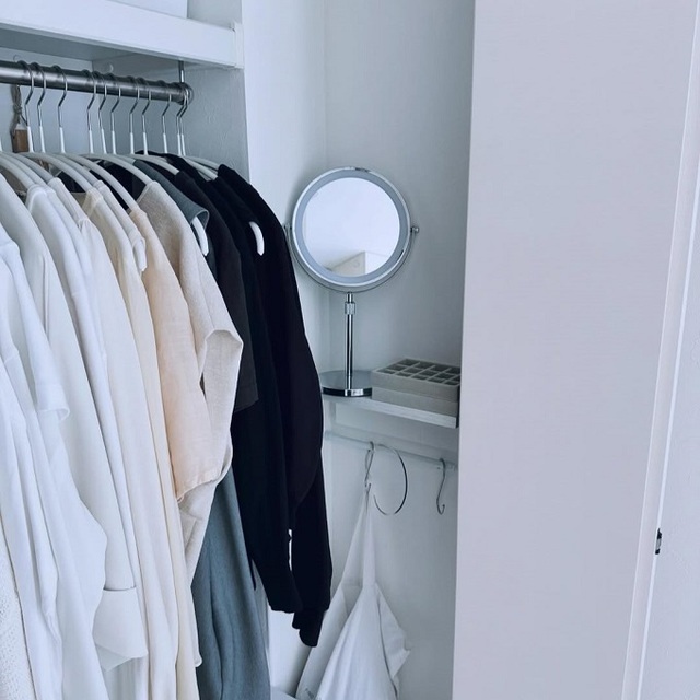 写真 (8枚目) - 大人のシンプル・ナチュラルな部屋作り。1Kの洗練インテリア実例 - LOCARI（ロカリ）