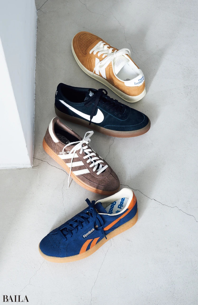 写真 (1枚目) - [2025年のきれいめスニーカー]品よく決まる！スウェード素材のレトロスニーカー4選 - LOCARI（ロカリ）