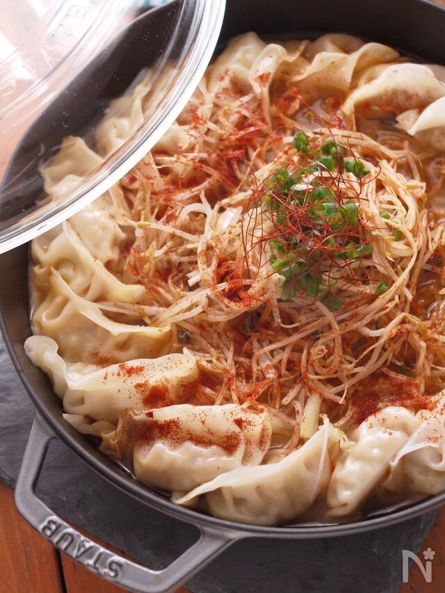 写真 (13枚目) - 旨味たっぷり！栄養満点！寒い日に食べたい「大好評の鍋レシピ」20選 - LOCARI（ロカリ）