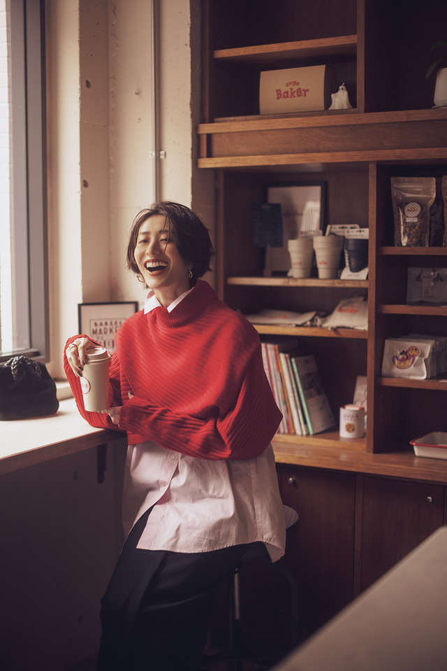 写真 (7枚目) - [大人の赤コーデ]モノトーン派にもおすすめ！冬服のマンネリ打破する＜10選＞ - LOCARI（ロカリ）