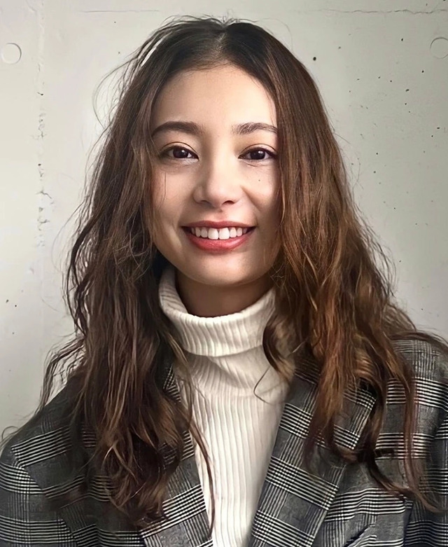 写真 (28枚目) - [2025年冬]30代40代 冬のヘアカラー・髪型まとめ15選 - LOCARI（ロカリ）