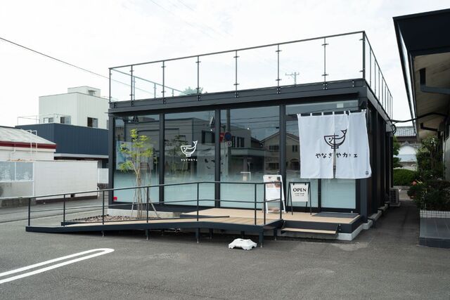 写真 (2枚目) - [静岡・焼津]「やなぎやカフェ」で削りたてのかつお節をTKGでいただきます - LOCARI（ロカリ）