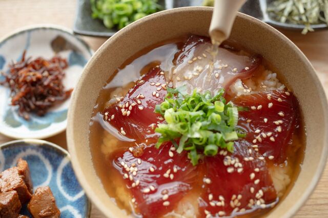 写真 (10枚目) - [静岡・焼津]「やなぎやカフェ」で削りたてのかつお節をTKGでいただきます - LOCARI（ロカリ）