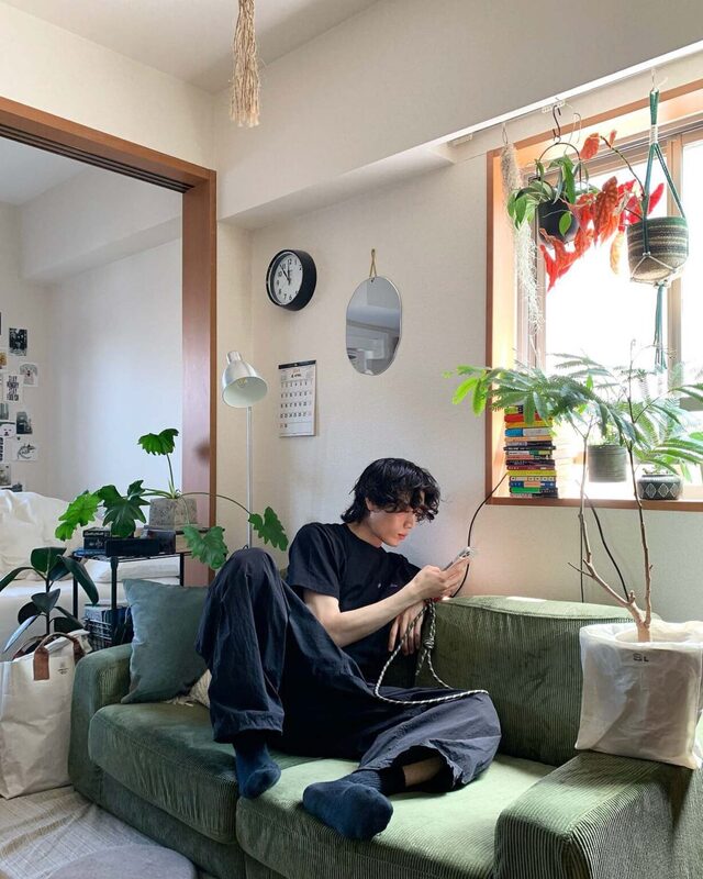 写真 (3枚目) - 30㎡でつくる、ナチュラル＆ボタニカルの落ち着く空間。二人暮らしの1DKインテリア - LOCARI（ロカリ）