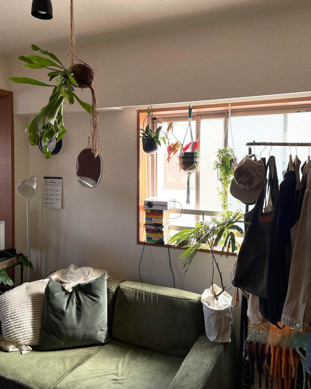 写真 (8枚目) - 30㎡でつくる、ナチュラル＆ボタニカルの落ち着く空間。二人暮らしの1DKインテリア - LOCARI（ロカリ）