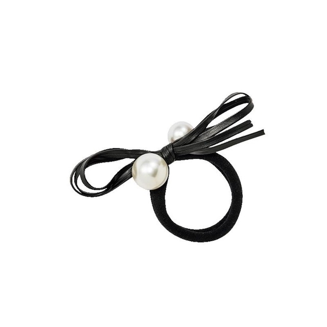 写真 (8枚目) - 1点投入でセレモニー仕様！3000円台からの『華やかアクセ』8選 - LOCARI（ロカリ）