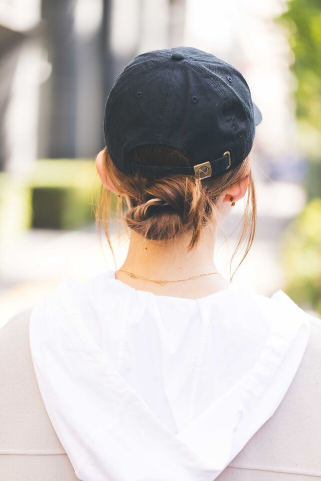 写真 (10枚目) - [ 大人のお団子ヘア]簡単なのにオシャレに決まるコツは？＜SNAP＞ - LOCARI（ロカリ）