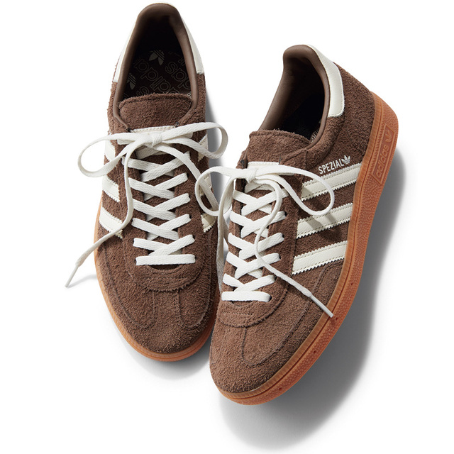 写真 (5枚目) - [冬スニーカー最旬情報]白だけじゃない！“こなれ上手”になれる新作8選 - LOCARI（ロカリ）