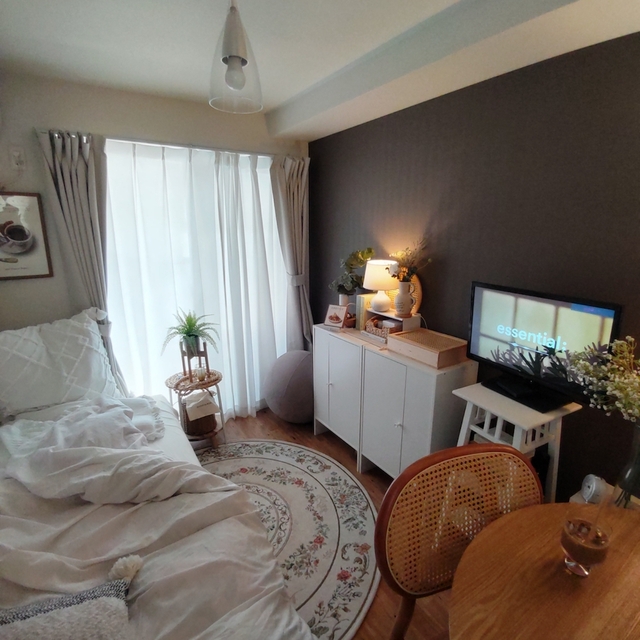 写真 (2枚目) - ナチュラルなアイテムでまとめてすっきりと。6畳1K、一人暮らしのインテリア - LOCARI（ロカリ）