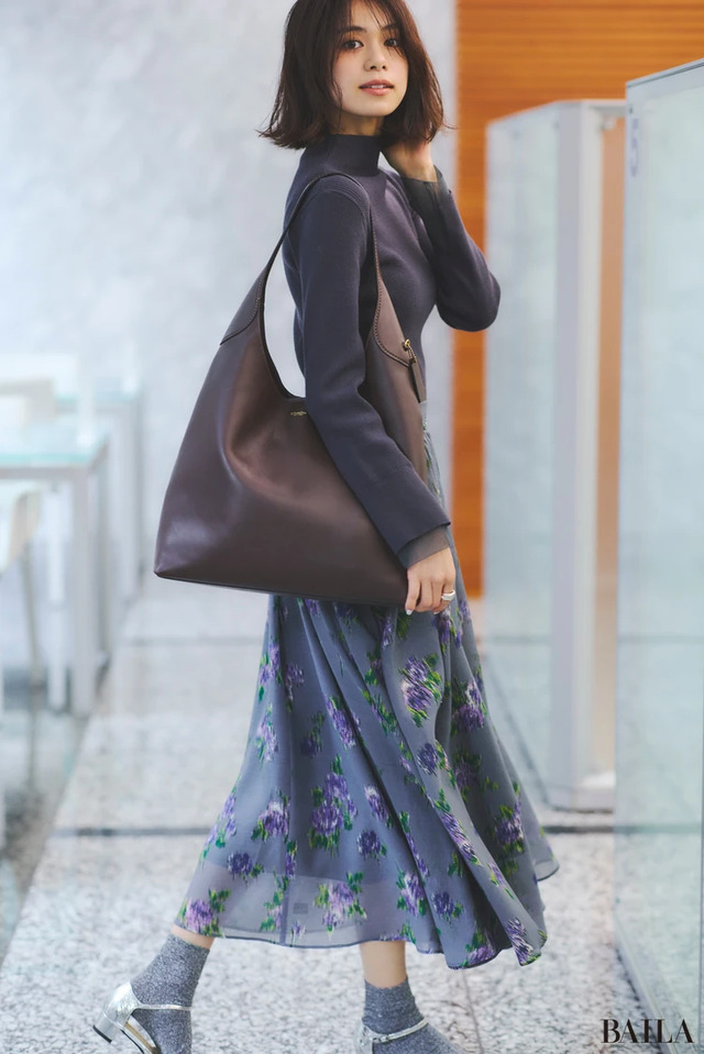 写真 (3枚目) - 「コーチ（COACH）」のワンハンドルトートは最旬デザインで軽さも嬉しい! - LOCARI（ロカリ）