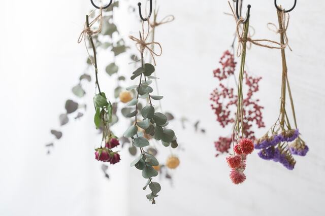 写真 (4枚目) - [風水×片付け専門家に聞いた]「運気が悪くなる」寝室の“6つのNG” - LOCARI（ロカリ）