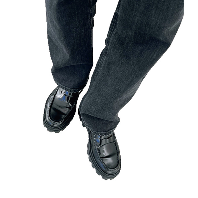 写真 (14枚目) - VERYモデルの“子連れ移動”に頼れる『キレイめワードローブ』に注目！ - LOCARI（ロカリ）