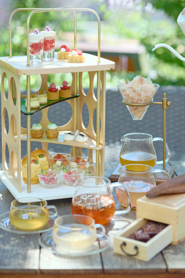 【OMO7大阪】驚きと発見の大阪アフタヌーンティー「アフタヌーンだし」桜やいちごもだしになる！？ - LOCARI（ロカリ）