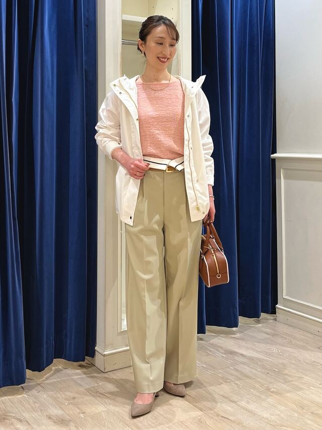 写真 (2枚目) - 春夏は“白”が超使える♡マウンテンパーカーコーデ13選 - LOCARI（ロカリ）