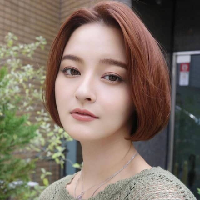 写真 (2枚目) - 《30代・40代》若見え確実＆小顔効果バツグン！「大人の魅力」を引き出すショートヘアの法則 - LOCARI（ロカリ）