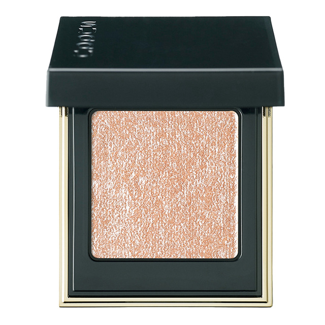 写真 (2枚目) - 美女読者23名に調査！「実年齢より若く見える秘密のコスメ」23選 - LOCARI（ロカリ）