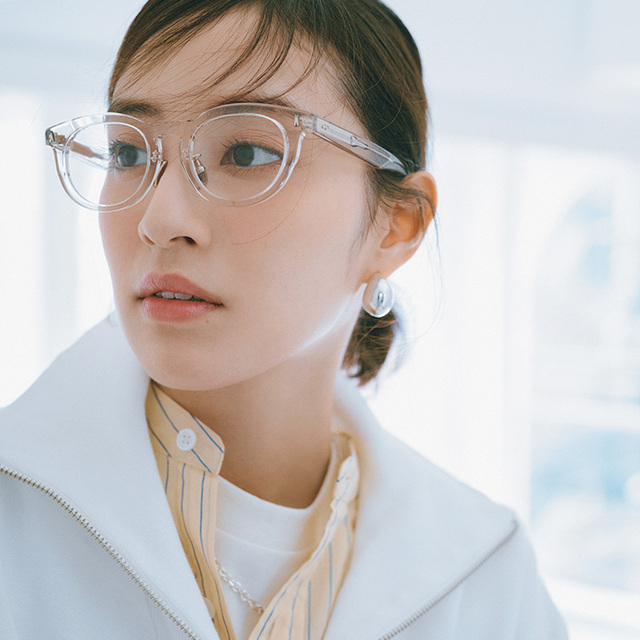 写真 (8枚目) - 今おしゃれママほど“メガネ”かけてます！オジ風・ガリ勉風etc.[12選まとめ] - LOCARI（ロカリ）