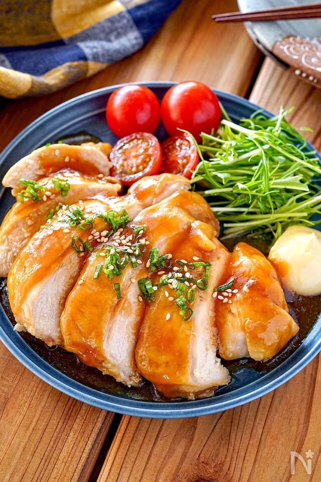 写真 (12枚目) - 「鶏むね肉」はもっとおいしくなる！節約したい日の「大満足レシピ」16選 - LOCARI（ロカリ）