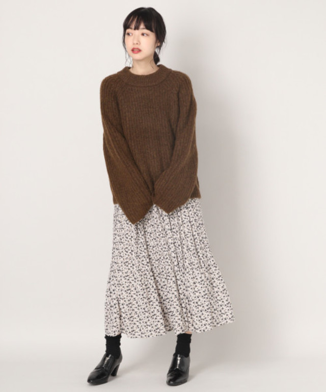 写真 (1枚目) - プチプラでGETしよう！[LOWRYS FARM]ニットトップス＆ファッション雑貨15選 - LOCARI（ロカリ）