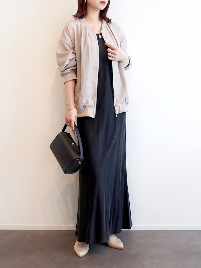 写真 (4枚目) - 【1週間の通勤コーデ】｜忙しい朝でも迷わない！好印象な通勤コーデ集｜4月21日〜4月25日 - LOCARI（ロカリ）