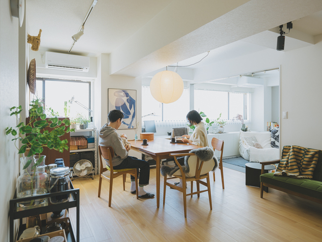 写真 (1枚目) - 北欧ヴィンテージ家具と使い勝手のよい収納。2LDK 63㎡ 二人暮らしのインテリア - LOCARI（ロカリ）