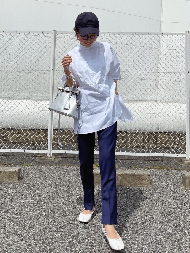 写真 (4枚目) - 子供っぽく見せない！大人女性のための“キャップ正解コーデ”13選 - LOCARI（ロカリ）